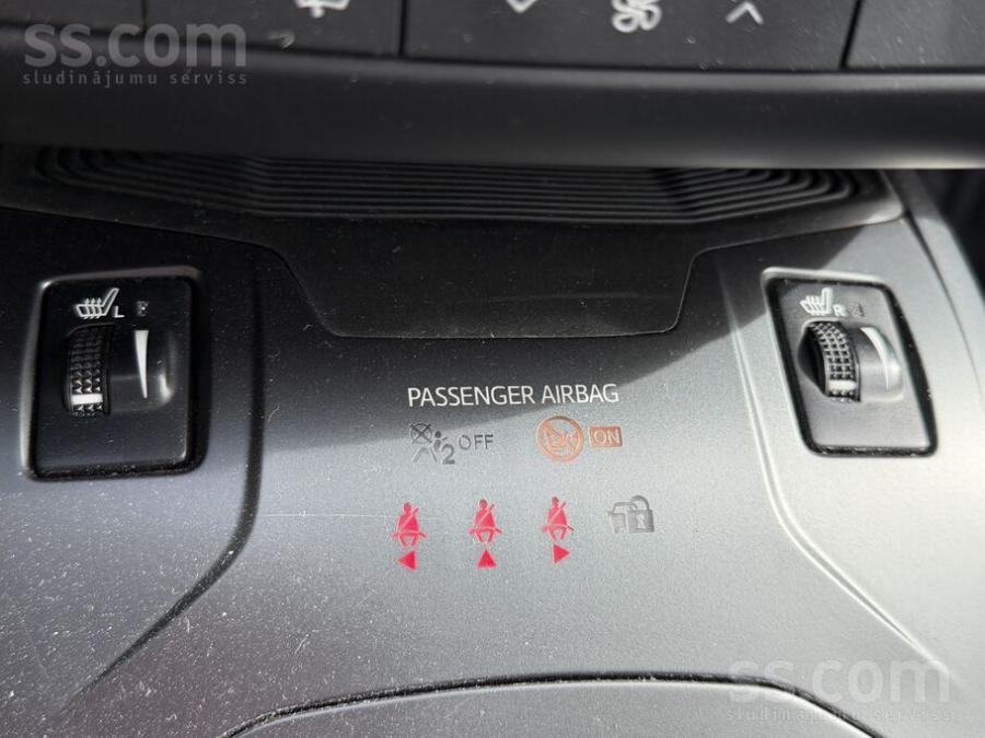 White Toyota Avensis 2017 in Riga, with an engine capacity of 1.60 L and mileage of 214 thousand km for 7750 €, photo 14 on AUTOMOTO.COM.LV