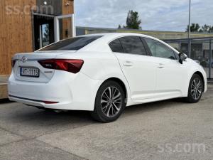 White Toyota Avensis 2017 in Riga, with an engine capacity of 1.60 L and mileage of 214 thousand km for 7750 €, photo 19 on AUTOMOTO.COM.LV