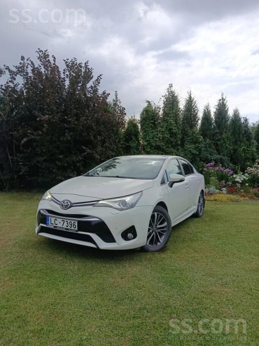 Balts Toyota Avensis 2017 Rīga, ar dzinēja tilpumu 1.80 L un nobraukumu 135 tūkst. km par 12800 €, foto 3 vietnē AUTOMOTO.COM.LV
