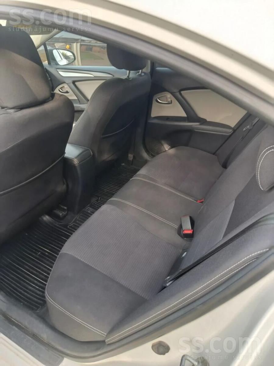 Balts Toyota Avensis 2017 Rīga, ar dzinēja tilpumu 1.80 L un nobraukumu 135 tūkst. km par 12800 €, foto 7 vietnē AUTOMOTO.COM.LV