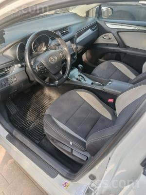 Balts Toyota Avensis 2017 Rīga, ar dzinēja tilpumu 1.80 L un nobraukumu 135 tūkst. km par 12800 €, foto 9 vietnē AUTOMOTO.COM.LV
