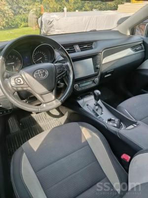 Balts Toyota Avensis 2017 Rīga, ar dzinēja tilpumu 1.80 L un nobraukumu 135 tūkst. km par 12800 €, foto 11 vietnē AUTOMOTO.COM.LV