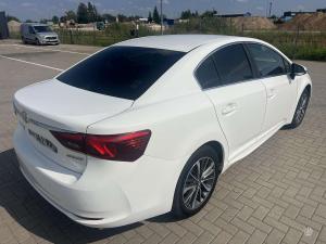 Белый Тойота Авенсис 2017 в Таураге, объемом двигателя 1.60 л и пробегом 271 тыс. км за 6300 €, фото 5 на AUTOMOTO.COM.LV