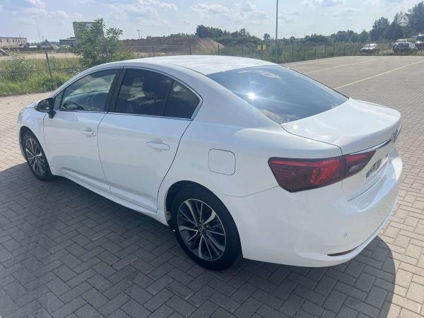 Тойота Авенсис 2017 в Таураге на AUTOMOTO.COM.LV Белый Тойота Авенсис 2017 в Таураге, объемом двигателя 1.60 л и пробегом 271 тыс. км за 6300 €, фото 6 на AUTOMOTO.COM.LV