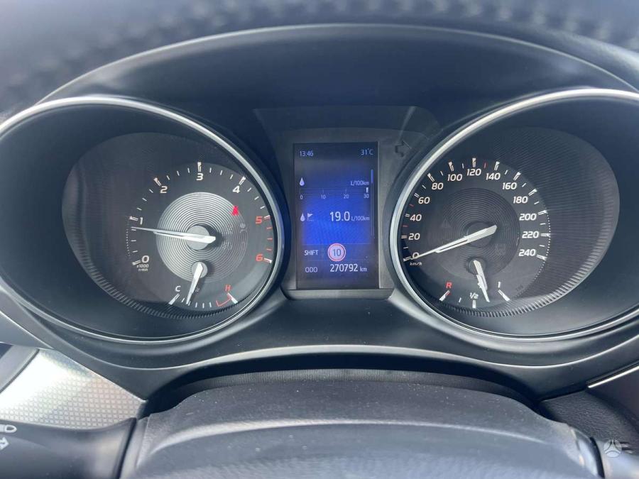 Белый Тойота Авенсис 2017 в Таураге, объемом двигателя 1.60 л и пробегом 271 тыс. км за 6300 €, фото 15 на AUTOMOTO.COM.LV
