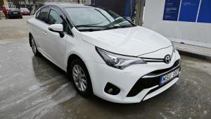 Белый Тойота Авенсис 2017 в Вильнюс, объемом двигателя 1.80 л и пробегом 396 тыс. км за 6300 €, фото  на AUTOMOTO.COM.LV