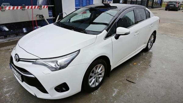 White Toyota Avensis 2017 in Vilnius, with an engine capacity of 1.80 L and mileage of 396 thousand km for 6300 €, photo 3 on AUTOMOTO.COM.LV
