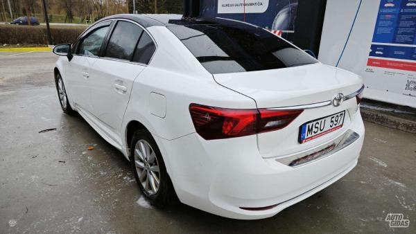 White Toyota Avensis 2017 in Vilnius, with an engine capacity of 1.80 L and mileage of 396 thousand km for 6300 €, photo 9 on AUTOMOTO.COM.LV