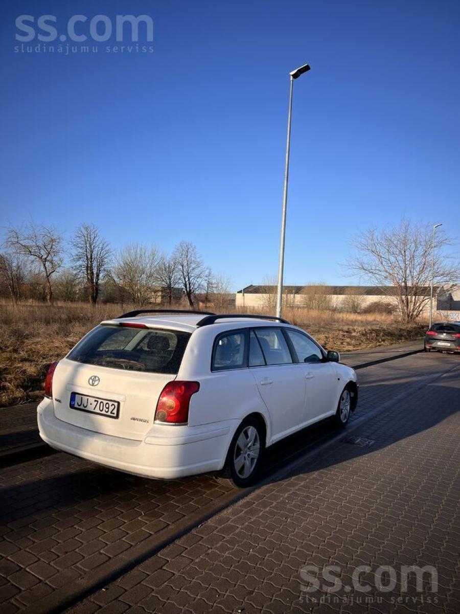 Белый Тойота Авенсис 2006 в Лиепая, объемом двигателя 1.60 л и пробегом 260 тыс. км за 600 €, фото 8 на AUTOMOTO.COM.LV