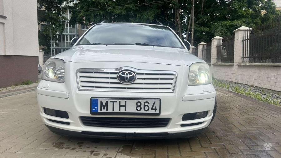 Белый Тойота Авенсис 2006 в Вильнюс, объемом двигателя 2.20 л и пробегом 358 тыс. км за 2150 €, фото 3 на AUTOMOTO.COM.LV