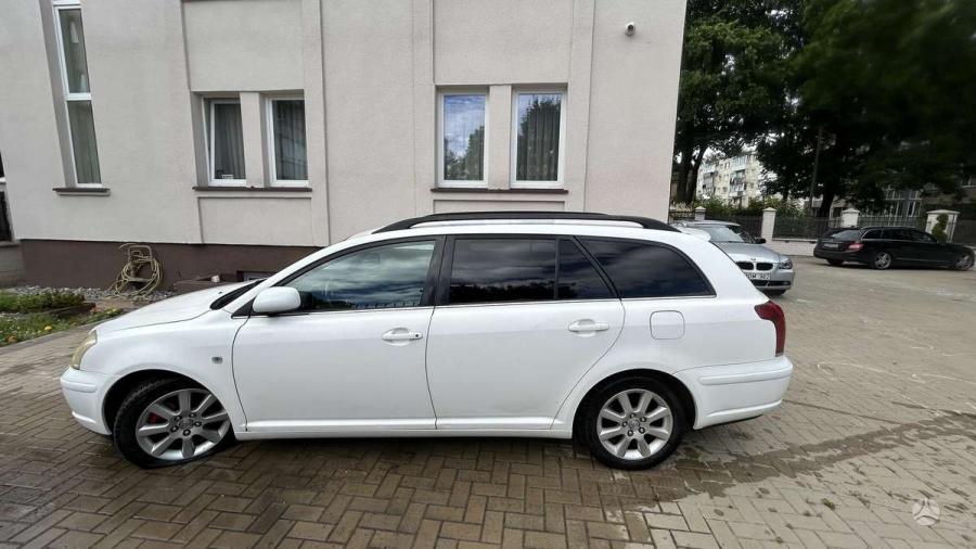 Белый Тойота Авенсис 2006 в Вильнюс, объемом двигателя 2.20 л и пробегом 358 тыс. км за 2150 €, фото 5 на AUTOMOTO.COM.LV