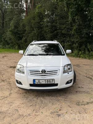 Balts Toyota Avensis 2008 Rīga, ar dzinēja tilpumu 2.00 L un nobraukumu 379 tūkst. km par 1250 €, foto  vietnē AUTOMOTO.COM.LV