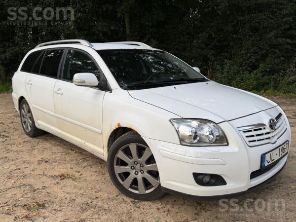 Balts Toyota Avensis 2008 Rīga, ar dzinēja tilpumu 2.00 L un nobraukumu 379 tūkst. km par 1250 €, foto 3 vietnē AUTOMOTO.COM.LV