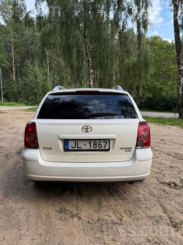Balts Toyota Avensis 2008 Rīga, ar dzinēja tilpumu 2.00 L un nobraukumu 379 tūkst. km par 1250 €, foto 4 vietnē AUTOMOTO.COM.LV