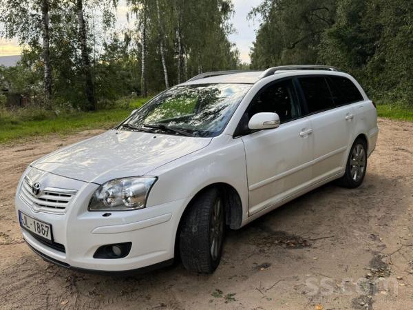 Balts Toyota Avensis 2008 Rīga, ar dzinēja tilpumu 2.00 L un nobraukumu 379 tūkst. km par 1250 €, foto 5 vietnē AUTOMOTO.COM.LV