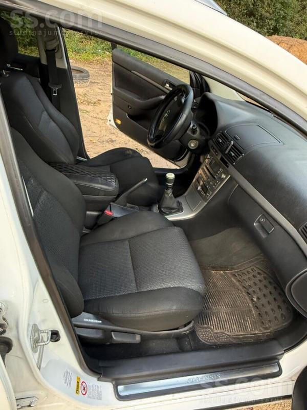 Balts Toyota Avensis 2008 Rīga, ar dzinēja tilpumu 2.00 L un nobraukumu 379 tūkst. km par 1250 €, foto 9 vietnē AUTOMOTO.COM.LV