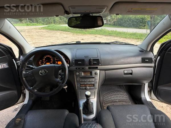 Balts Toyota Avensis 2008 Rīga, ar dzinēja tilpumu 2.00 L un nobraukumu 379 tūkst. km par 1250 €, foto 10 vietnē AUTOMOTO.COM.LV