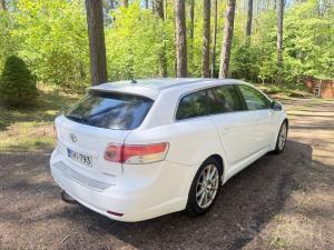 Белый Тойота Авенсис 2009 в Рига, объемом двигателя 2.20 л и пробегом 232 тыс. км за 2100 €, фото 6 на AUTOMOTO.COM.LV