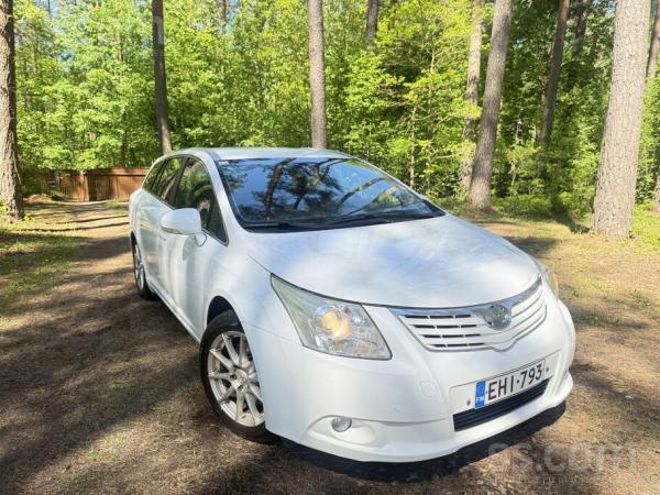 Balts Toyota Avensis 2009 Rīga, ar dzinēja tilpumu 2.20 L un nobraukumu 232 tūkst. km par 2100 €, foto 8 vietnē AUTOMOTO.COM.LV