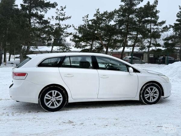 White Toyota Avensis 2010 in Silute, with an engine capacity of 2.00 L and mileage of 400 thousand km for 2150 €, photo 7 on AUTOMOTO.COM.LV