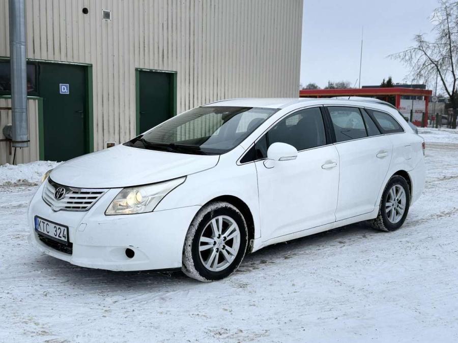 Balts Toyota Avensis 2010 Šilutė, ar dzinēja tilpumu 2.00 L un nobraukumu 400 tūkst. km par 2150 €, foto 2 vietnē AUTOMOTO.COM.LV