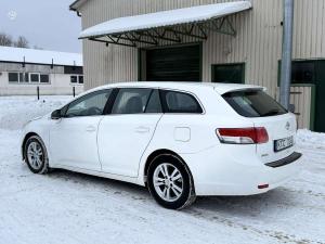 Balts Toyota Avensis 2010 Šilutė, ar dzinēja tilpumu 2.00 L un nobraukumu 400 tūkst. km par 2150 €, foto 5 vietnē AUTOMOTO.COM.LV