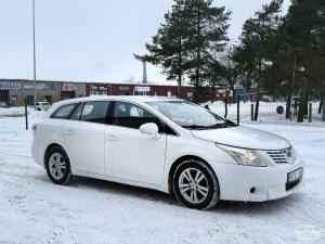 Balts Toyota Avensis 2010 Šilutė, ar dzinēja tilpumu 2.00 L un nobraukumu 440 tūkst. km par 2150 €, foto  vietnē AUTOMOTO.COM.LV