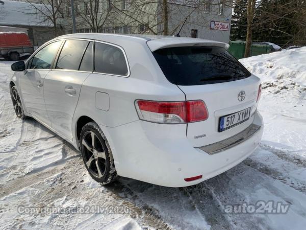Balts Toyota Avensis 2010 Tallina, ar dzinēja tilpumu 1.80 L un nobraukumu 351 tūkst. km par 4450 €, foto 4 vietnē AUTOMOTO.COM.LV