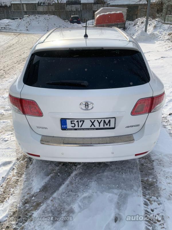 Balts Toyota Avensis 2010 Tallina, ar dzinēja tilpumu 1.80 L un nobraukumu 351 tūkst. km par 4450 €, foto 5 vietnē AUTOMOTO.COM.LV