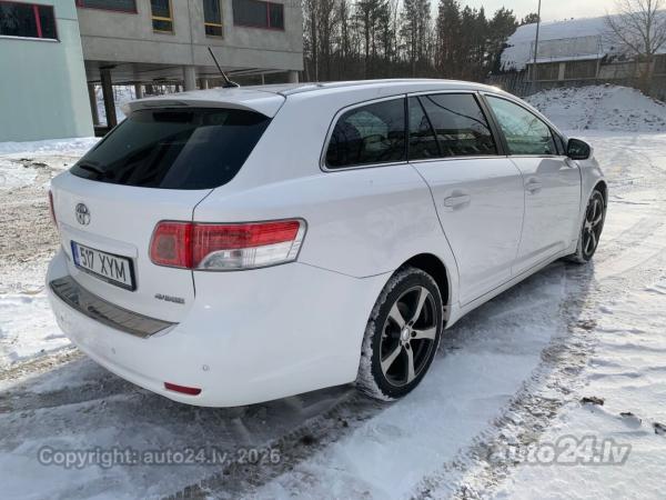 Balts Toyota Avensis 2010 Tallina, ar dzinēja tilpumu 1.80 L un nobraukumu 351 tūkst. km par 4450 €, foto 6 vietnē AUTOMOTO.COM.LV