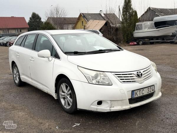 White Toyota Avensis 2010 in Silute, with an engine capacity of 2.00 L and mileage of 400 thousand km for 1950 €, photo 2 on AUTOMOTO.COM.LV