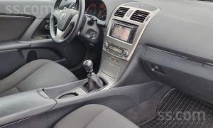 Белый Тойота Авенсис 2010 в Рига, объемом двигателя 2.20 л и пробегом 266 тыс. км за 4400 €, фото 13 на AUTOMOTO.COM.LV