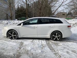 Белый Тойота Авенсис 2010 в Таллин, объемом двигателя 1.80 л и пробегом 350 тыс. км за 4450 €, фото 4 на AUTOMOTO.COM.LV