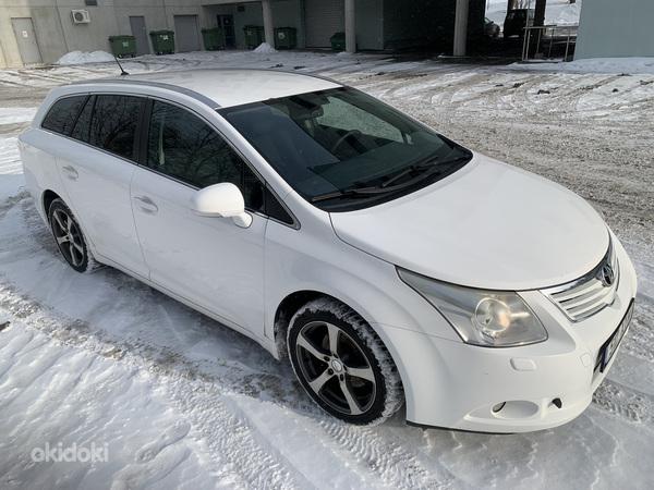 White Toyota Avensis 2010 in Tallinn, with an engine capacity of 1.80 L and mileage of 350 thousand km for 4450 €, photo 8 on AUTOMOTO.COM.LV