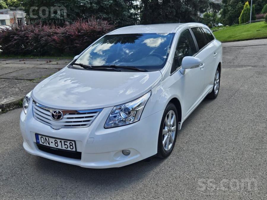Balts Toyota Avensis 2010 Jēkabpils, ar dzinēja tilpumu 2.20 L un nobraukumu 268 tūkst. km par 5190 €, foto 3 vietnē AUTOMOTO.COM.LV