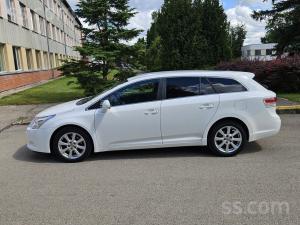 Balts Toyota Avensis 2010 Jēkabpils, ar dzinēja tilpumu 2.20 L un nobraukumu 268 tūkst. km par 5190 €, foto 12 vietnē AUTOMOTO.COM.LV