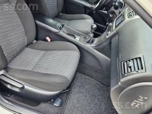 Balts Toyota Avensis 2010 Jēkabpils, ar dzinēja tilpumu 2.20 L un nobraukumu 268 tūkst. km par 5190 €, foto 20 vietnē AUTOMOTO.COM.LV