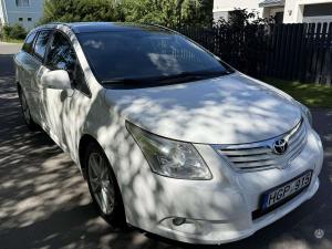 Белый Тойота Авенсис 2010 в Вильнюс, объемом двигателя 2.00 л и пробегом 331 тыс. км за 2000 €, фото 4 на AUTOMOTO.COM.LV