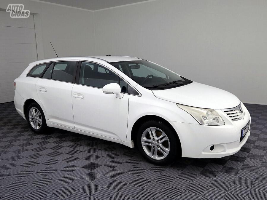 White Toyota Avensis 2011 in Tallinn, with an engine capacity of 2.00 L and mileage of 357 thousand km for 1799 €, photo 1 on AUTOMOTO.COM.LV