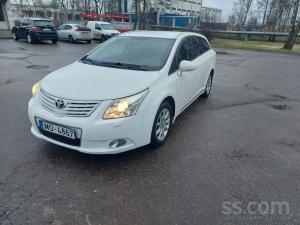 White Toyota Avensis 2011 in Riga, with an engine capacity of 2.00 L and mileage of 261 thousand km for 4200 €, photo  on AUTOMOTO.COM.LV