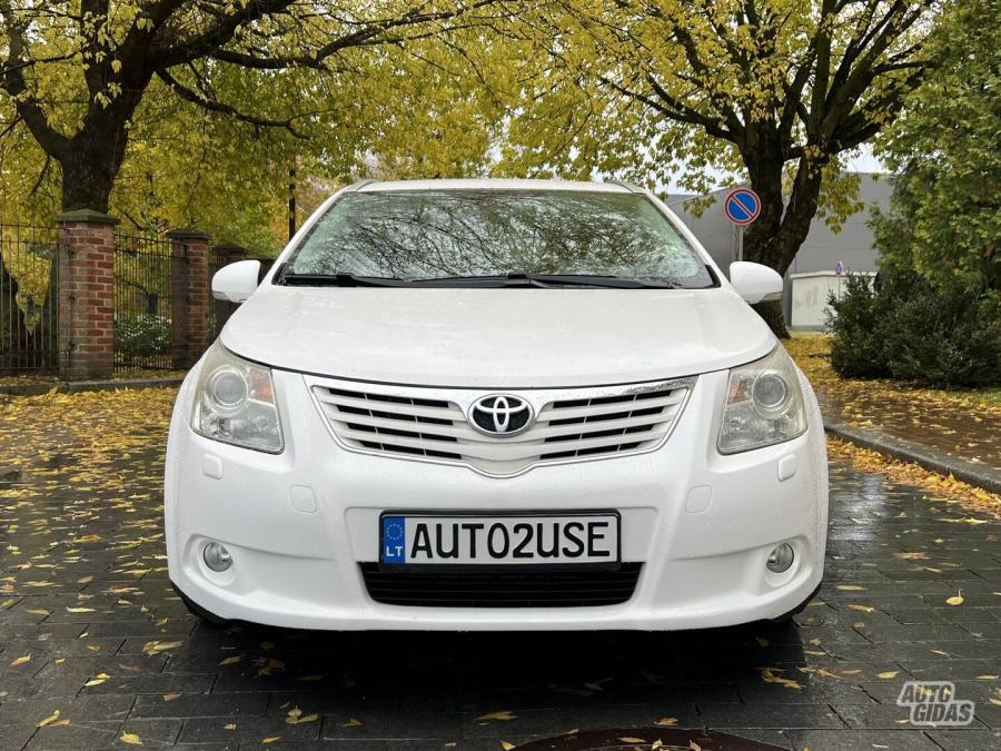 White Toyota Avensis 2011 in Marijampole, with an engine capacity of 2.20 L and mileage of 253 thousand km for 4050 €, photo 5 on AUTOMOTO.COM.LV