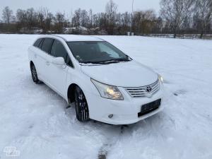 White Toyota Avensis 2011 in Marijampole, with an engine capacity of 1.80 L and mileage of 219 thousand km for 4900 €, photo 3 on AUTOMOTO.COM.LV