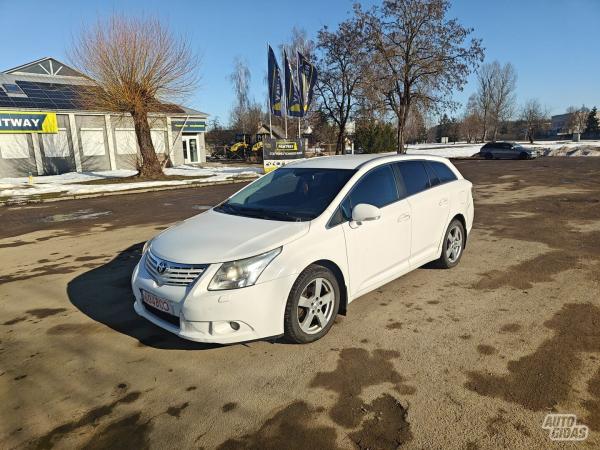 Balts Toyota Avensis 2011 Jonava, ar dzinēja tilpumu 2.00 L un nobraukumu 387 tūkst. km par 2900 €, foto 2 vietnē AUTOMOTO.COM.LV