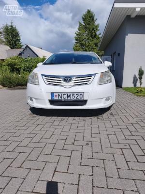 Белый Тойота Авенсис 2011 в Купишкис, объемом двигателя 2.20 л и пробегом 275 тыс. км за 3500 €, фото  на AUTOMOTO.COM.LV