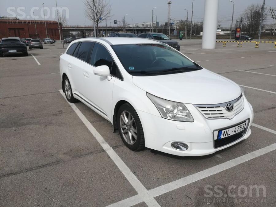 Balts Toyota Avensis 2011 Rīga, ar dzinēja tilpumu 2.00 L un nobraukumu 320 tūkst. km par 4900 €, foto 5 vietnē AUTOMOTO.COM.LV
