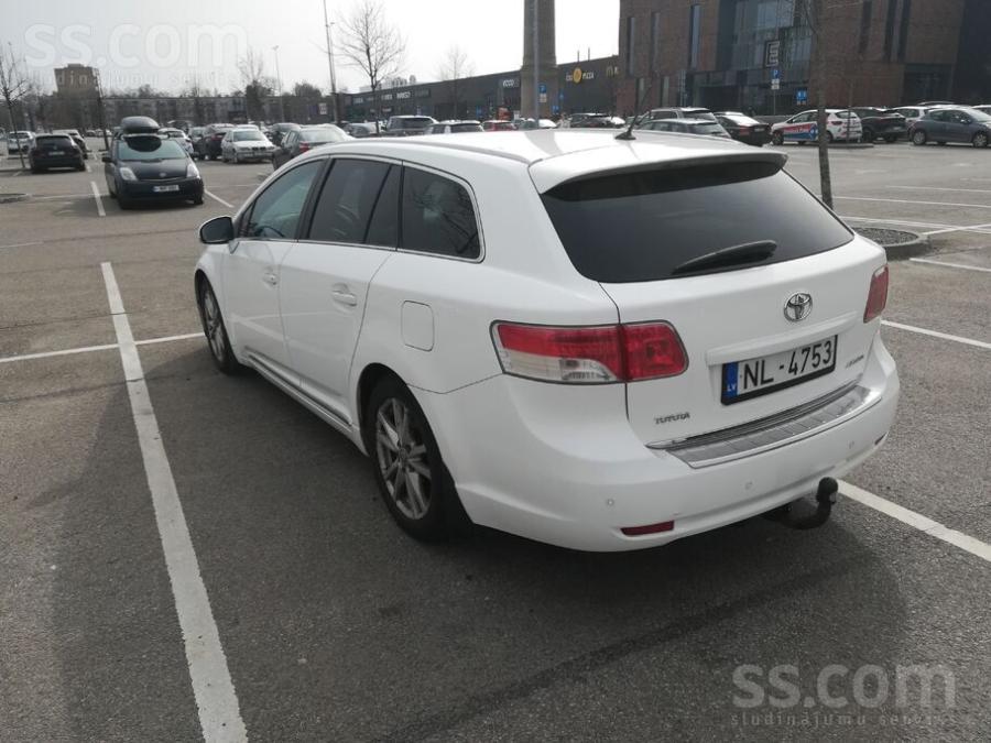 Balts Toyota Avensis 2011 Rīga, ar dzinēja tilpumu 2.00 L un nobraukumu 320 tūkst. km par 4900 €, foto 9 vietnē AUTOMOTO.COM.LV