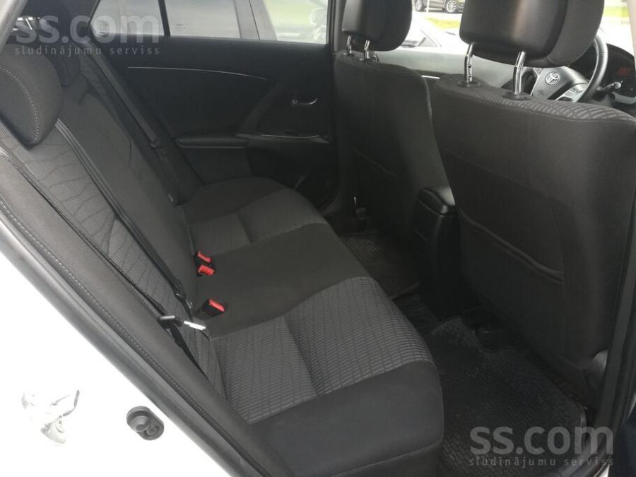 Balts Toyota Avensis 2011 Rīga, ar dzinēja tilpumu 2.00 L un nobraukumu 320 tūkst. km par 4900 €, foto 19 vietnē AUTOMOTO.COM.LV