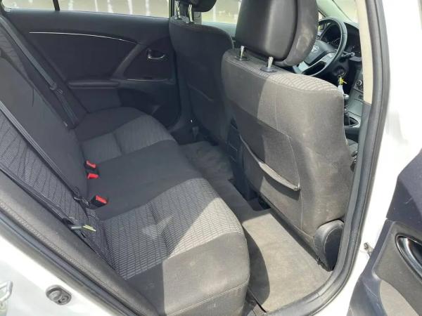 Balts Toyota Avensis 2011 Jūrmala, ar dzinēja tilpumu 1.80 L un nobraukumu 250 tūkst. km par 6850 €, foto 10 vietnē AUTOMOTO.COM.LV