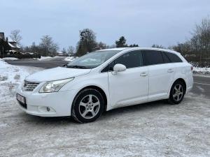 White Toyota Avensis 2011 in Grobiņa, with an engine capacity of 2.00 L and mileage of 367 thousand km for 4300 €, photo  on AUTOMOTO.COM.LV