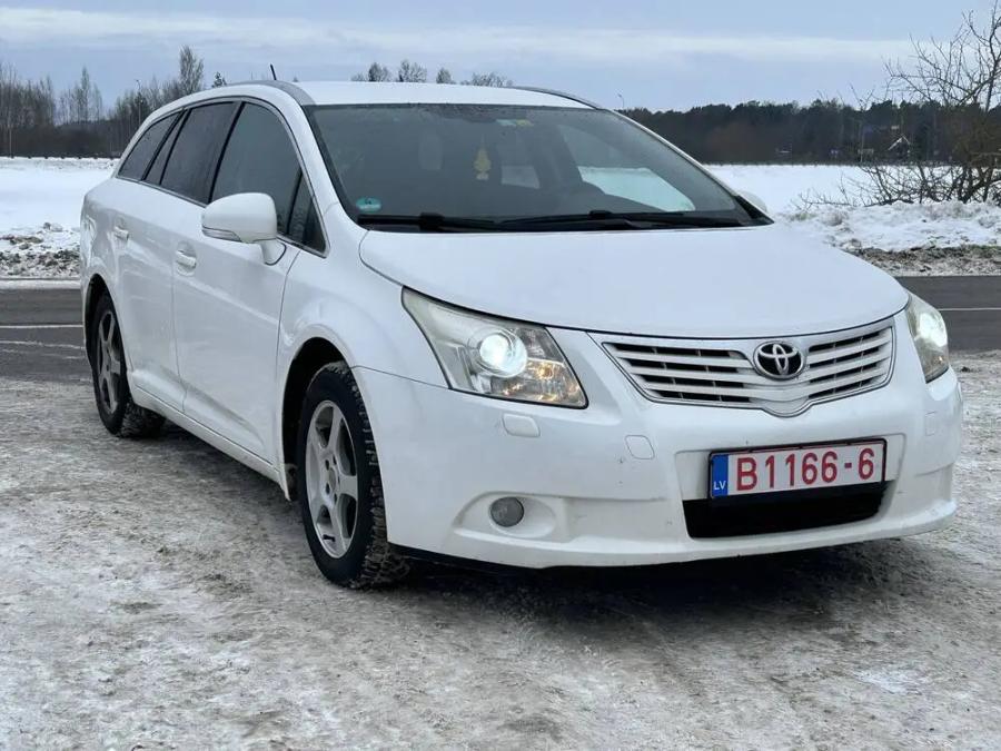 Balts Toyota Avensis 2011 Grobiņa, ar dzinēja tilpumu 2.00 L un nobraukumu 367 tūkst. km par 4300 €, foto 5 vietnē AUTOMOTO.COM.LV